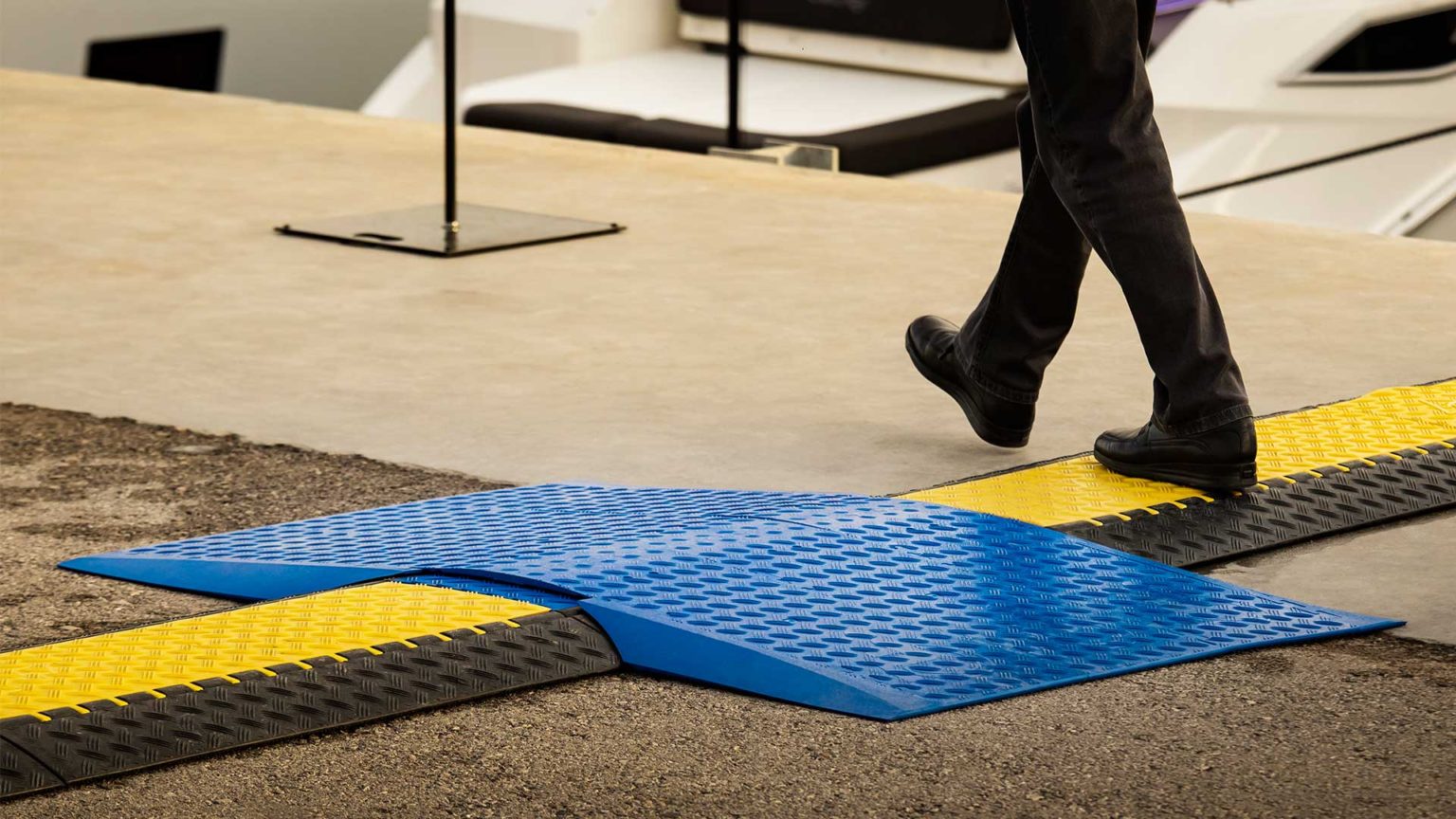 Pasacables - PERETÓ | SUMINISTROS ELÉCTRICOS